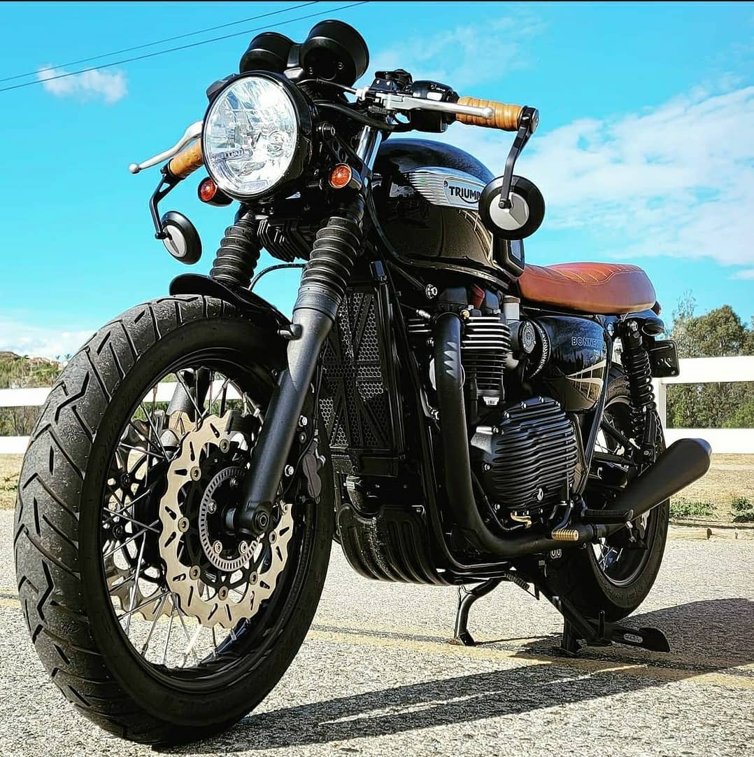 Defender - Sump Guard - Black Anodised - Vickers Motorcycle Co. - a ...