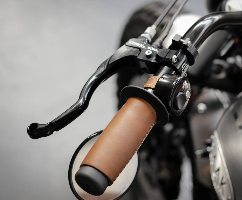 BAAK - Leather covered handlebar grips - Vickers Motorcycle Co. - a ...